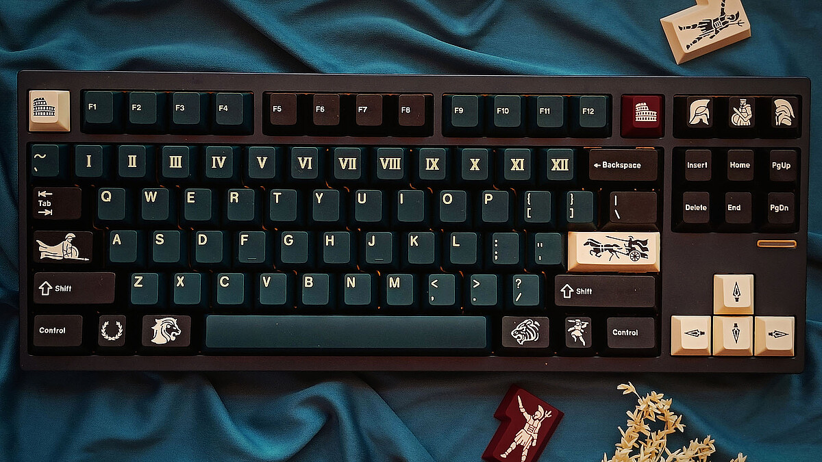 SxM Designs – GMK Gladiator and Kitsune Keycaps